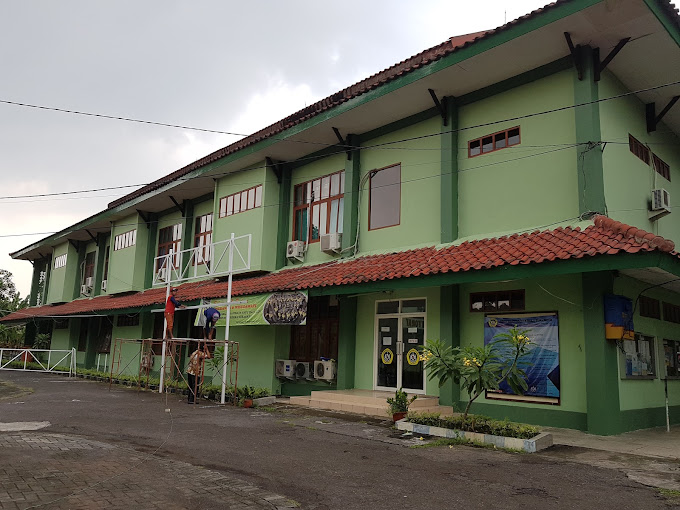 Biaya Kuliah Universitas Merdeka Surabaya 2024/2025 - Terbaru.News