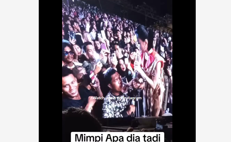 Heboh Penonton Dicium Wika Salim saat Manggung di Acara HUT 46 Kota ...